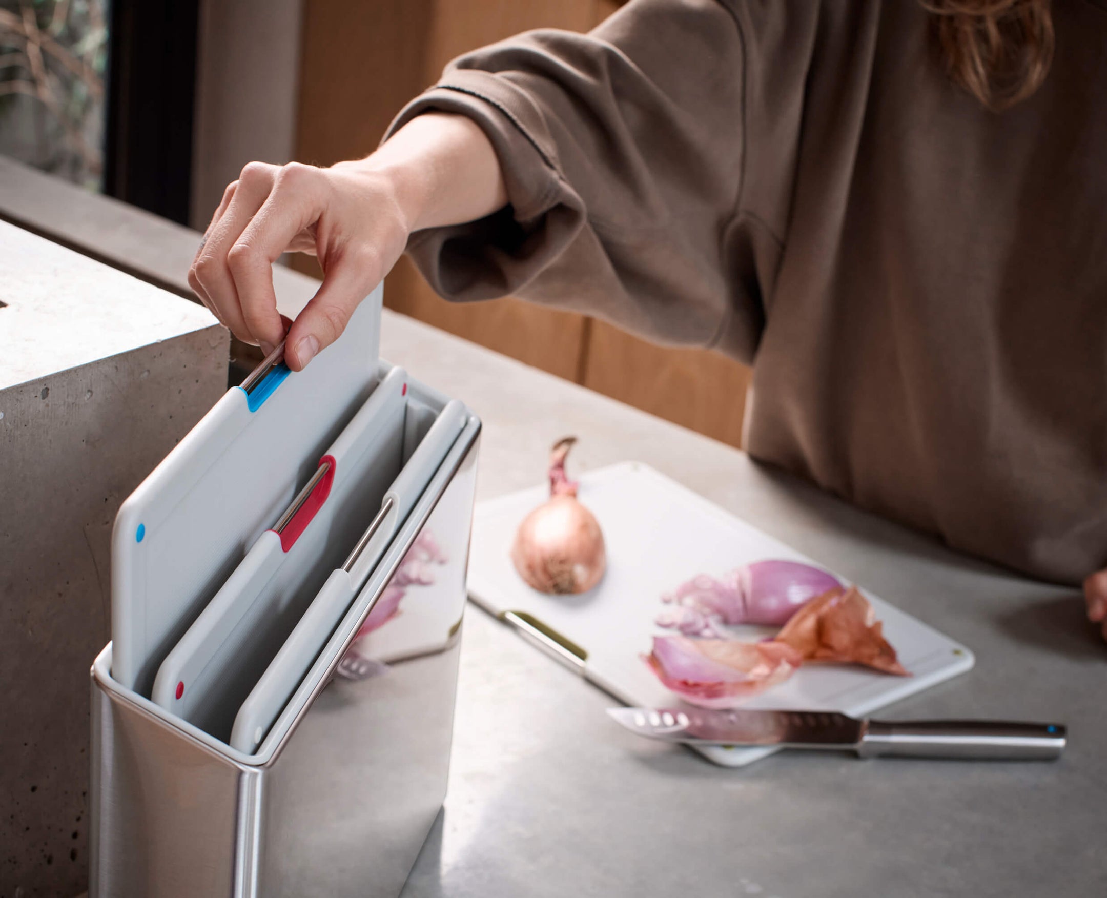 4-piece Grey Chopping Board Set With Case | Joseph Joseph EU