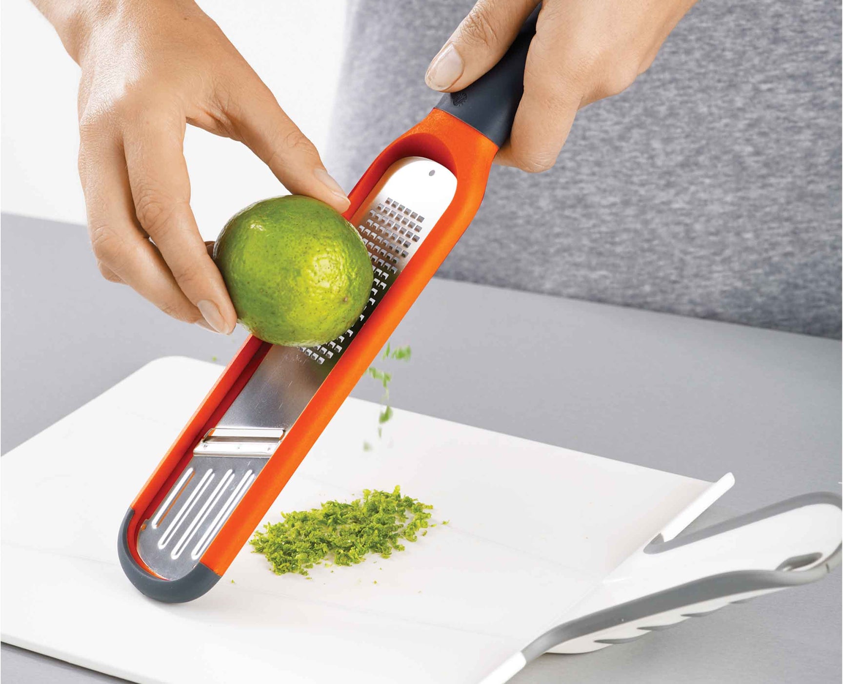 Handi-Grate™ 2-in-1 Mini Grater & Slicer | Joseph Joseph EU