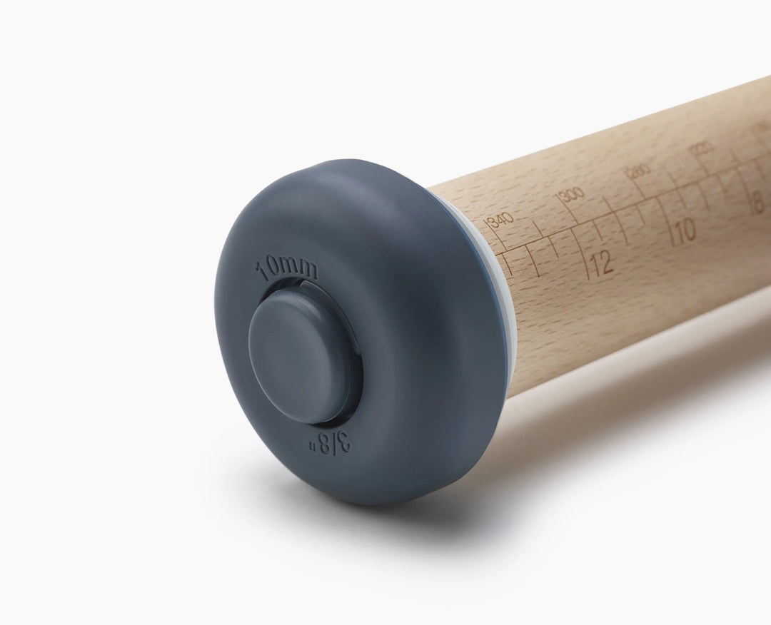 PrecisionPin™ Adjustable Rolling Pin Blue | Joseph Joseph EU