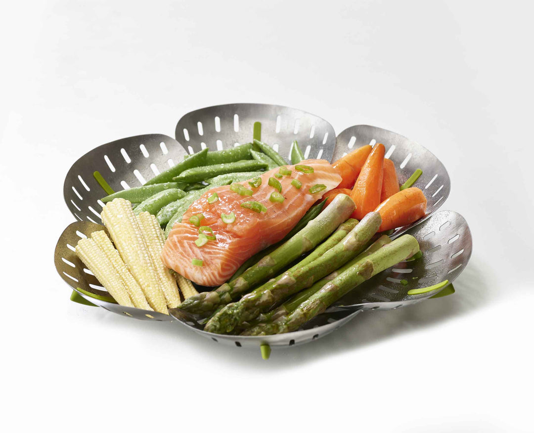 Bloom™ Steel Folding Steamer Basket | Joseph Joseph EU